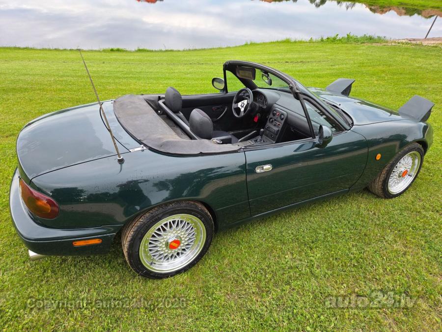 Zaļš Mazda MX-5 1994 Tallina, ar dzinēja tilpumu 1.80 L un nobraukumu 183 tūkst. km par 15000 €, foto 6 vietnē AUTOMOTO.COM.LV