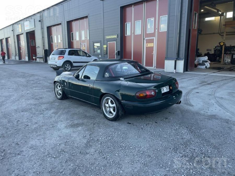 Zaļš Mazda MX-5 1994 Rīga, ar dzinēja tilpumu 1.80 L un nobraukumu 230 tūkst. km par 5000 €, foto 1 vietnē AUTOMOTO.COM.LV