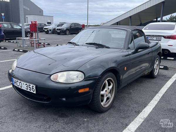 Green Mazda MX-5 1999 in Vilnius, with an engine capacity of 1.60 L and mileage of 203 thousand km for 1700 €, photo 1 on AUTOMOTO.COM.LV