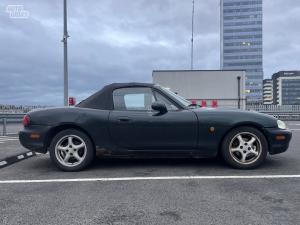 Green Mazda MX-5 1999 in Vilnius, with an engine capacity of 1.60 L and mileage of 203 thousand km for 1700 €, photo 2 on AUTOMOTO.COM.LV