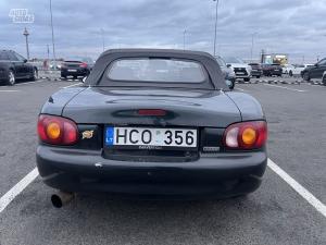 Green Mazda MX-5 1999 in Vilnius, with an engine capacity of 1.60 L and mileage of 203 thousand km for 1700 €, photo 4 on AUTOMOTO.COM.LV