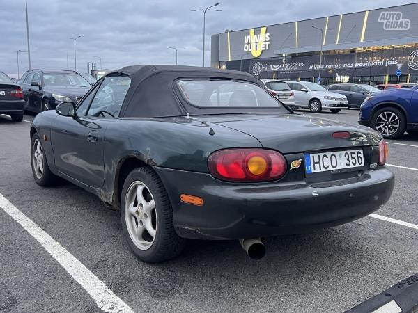 Green Mazda MX-5 1999 in Vilnius, with an engine capacity of 1.60 L and mileage of 203 thousand km for 1700 €, photo 5 on AUTOMOTO.COM.LV
