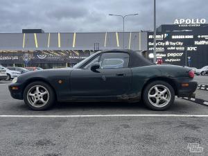 Green Mazda MX-5 1999 in Vilnius, with an engine capacity of 1.60 L and mileage of 203 thousand km for 1700 €, photo 6 on AUTOMOTO.COM.LV