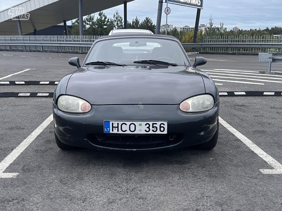 Green Mazda MX-5 1999 in Vilnius, with an engine capacity of 1.60 L and mileage of 203 thousand km for 1700 €, photo 7 on AUTOMOTO.COM.LV