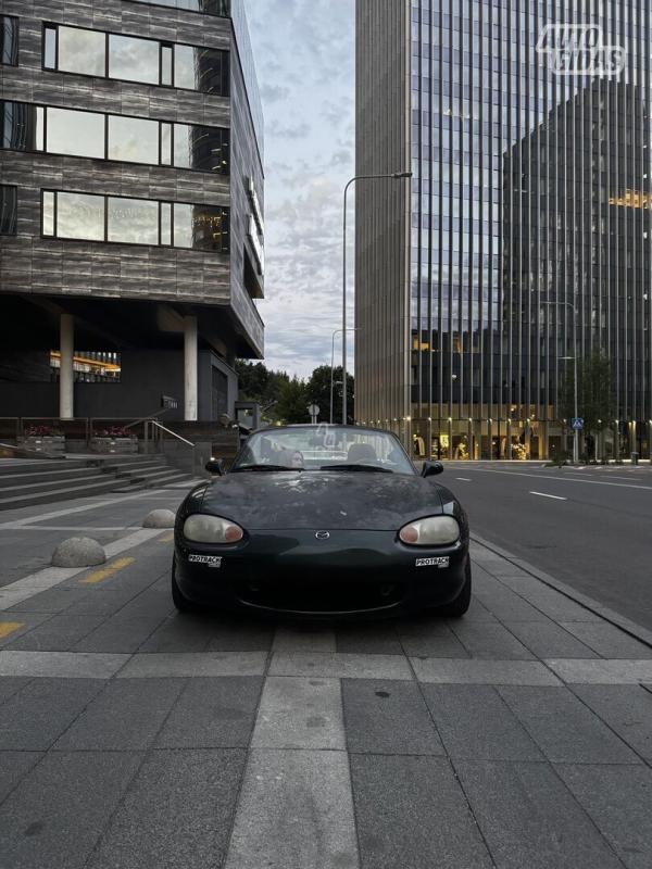 Zaļš Mazda MX-5 1999 Viļņa, ar dzinēja tilpumu 1.60 L un nobraukumu 180 tūkst. km par 3200 €, foto 3 vietnē AUTOMOTO.COM.LV
