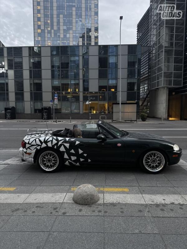 Zaļš Mazda MX-5 1999 Viļņa, ar dzinēja tilpumu 1.60 L un nobraukumu 180 tūkst. km par 3200 €, foto 5 vietnē AUTOMOTO.COM.LV