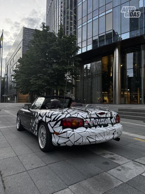 Zaļš Mazda MX-5 1999 Viļņa, ar dzinēja tilpumu 1.60 L un nobraukumu 180 tūkst. km par 3200 €, foto 8 vietnē AUTOMOTO.COM.LV
