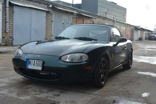 Green Mazda MX-5 2000 in Kaunas, with an engine capacity of 1.60 L and mileage of 155 thousand km for 4800 €, photo 2 on AUTOMOTO.COM.LV