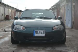 Green Mazda MX-5 2000 in Kaunas, with an engine capacity of 1.60 L and mileage of 155 thousand km for 4800 €, photo 3 on AUTOMOTO.COM.LV