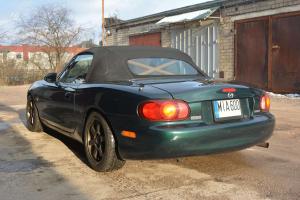 Green Mazda MX-5 2000 in Kaunas, with an engine capacity of 1.60 L and mileage of 155 thousand km for 4800 €, photo 5 on AUTOMOTO.COM.LV