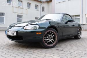 Zaļš Mazda MX-5 2000 Rīga, ar dzinēja tilpumu 1.80 L un nobraukumu 173 tūkst. km par 7500 €, foto  vietnē AUTOMOTO.COM.LV