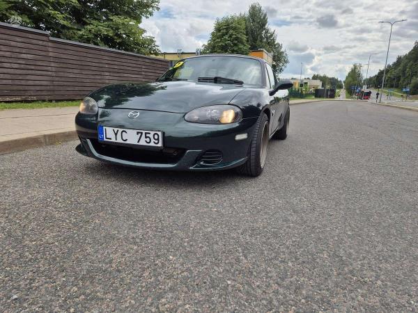 Zaļš Mazda MX-5 2000 Viļņa, ar dzinēja tilpumu 1.84 L un nobraukumu 216 tūkst. km par 5500 €, foto 3 vietnē AUTOMOTO.COM.LV