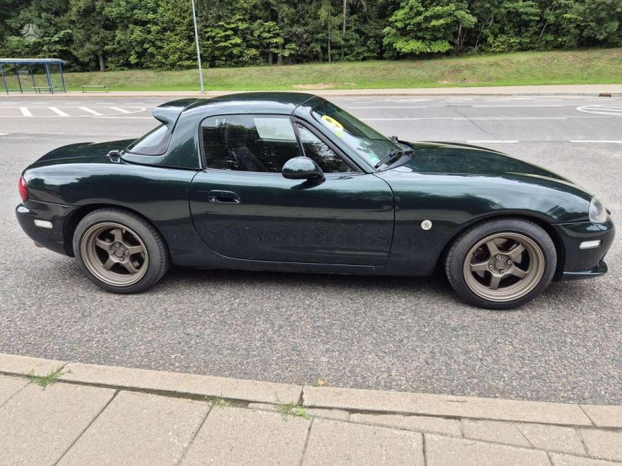 Green Mazda MX-5 2000 in Vilnius, with an engine capacity of 1.84 L and mileage of 216 thousand km for 5500 €, photo 5 on AUTOMOTO.COM.LV