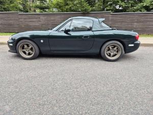 Green Mazda MX-5 2000 in Vilnius, with an engine capacity of 1.84 L and mileage of 216 thousand km for 5500 €, photo 6 on AUTOMOTO.COM.LV