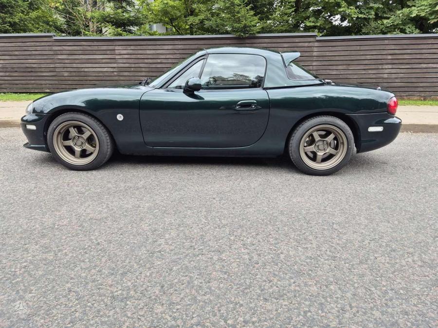 Green Mazda MX-5 2000 in Vilnius, with an engine capacity of 1.84 L and mileage of 216 thousand km for 5500 €, photo 6 on AUTOMOTO.COM.LV