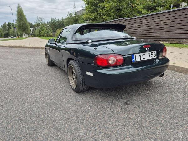 Zaļš Mazda MX-5 2000 Viļņa, ar dzinēja tilpumu 1.84 L un nobraukumu 216 tūkst. km par 5500 €, foto 7 vietnē AUTOMOTO.COM.LV