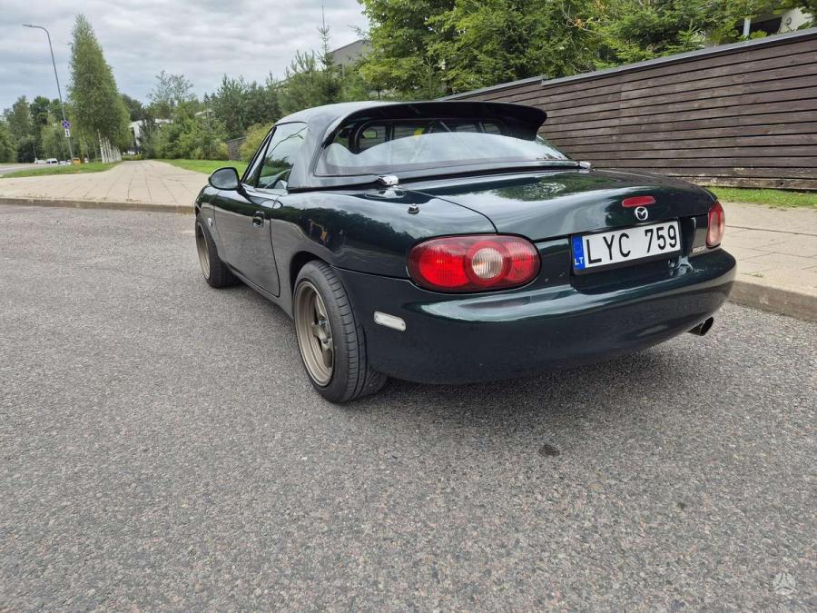 Green Mazda MX-5 2000 in Vilnius, with an engine capacity of 1.84 L and mileage of 216 thousand km for 5500 €, photo 8 on AUTOMOTO.COM.LV
