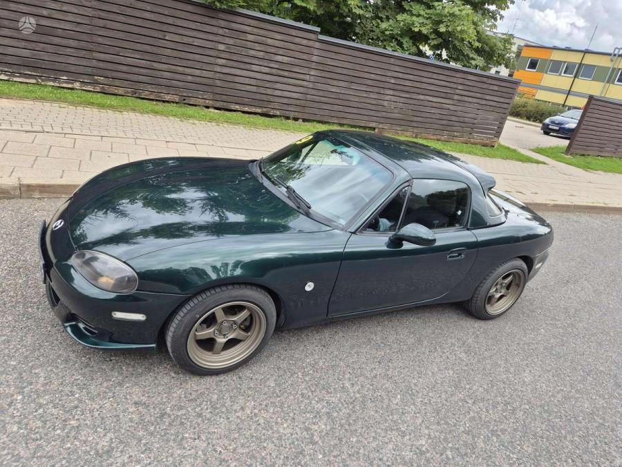 Green Mazda MX-5 2000 in Vilnius, with an engine capacity of 1.84 L and mileage of 216 thousand km for 5500 €, photo 9 on AUTOMOTO.COM.LV