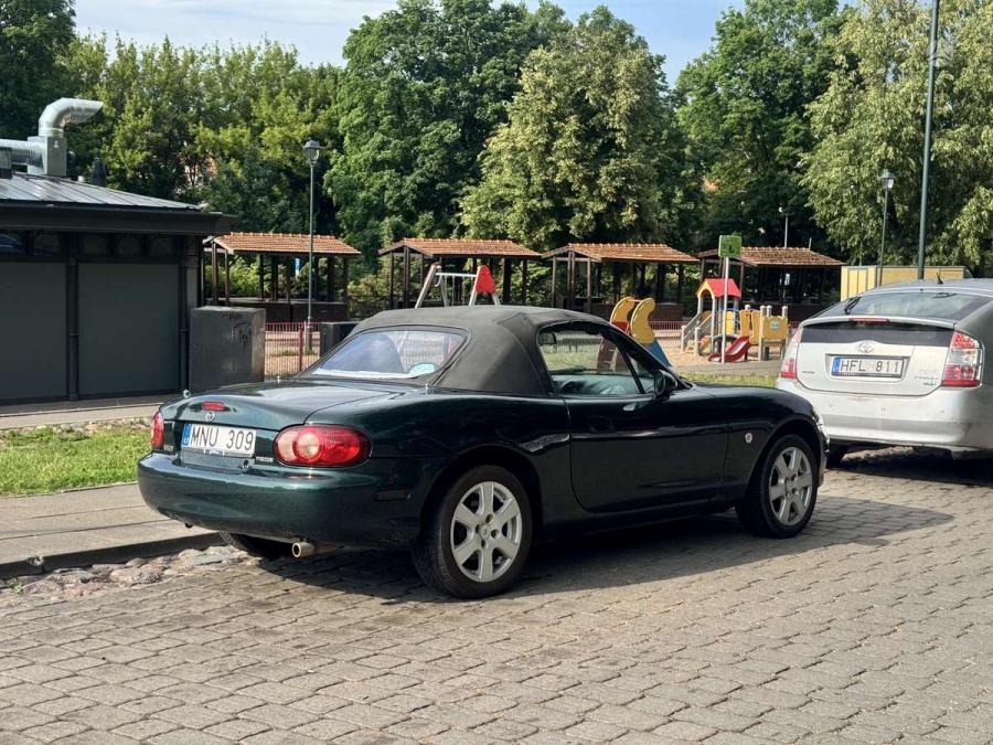 Зеленый Мазда МХ-5 2002 в Вильнюс, объемом двигателя 1.60 л и пробегом 249 тыс. км за 3900 €, фото 3 на AUTOMOTO.COM.LV