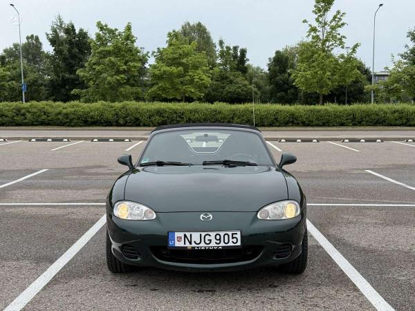 Zaļš Mazda MX-5 2002 Viļņa, ar dzinēja tilpumu 1.84 L un nobraukumu 144 tūkst. km par 5800 €, foto 1 vietnē AUTOMOTO.COM.LV