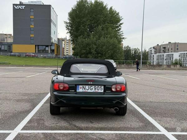 Zaļš Mazda MX-5 2002 Viļņa, ar dzinēja tilpumu 1.84 L un nobraukumu 144 tūkst. km par 5800 €, foto 6 vietnē AUTOMOTO.COM.LV