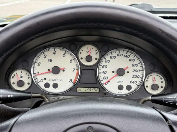 Zaļš Mazda MX-5 2002 Viļņa, ar dzinēja tilpumu 1.84 L un nobraukumu 144 tūkst. km par 5800 €, foto 9 vietnē AUTOMOTO.COM.LV