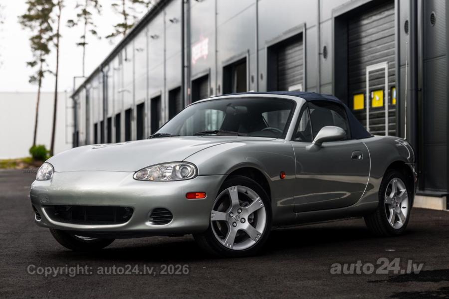 Pelēks Mazda MX-5 2003 Tallina, ar dzinēja tilpumu 1.60 L un nobraukumu 158 tūkst. km par 6790 €, foto 1 vietnē AUTOMOTO.COM.LV
