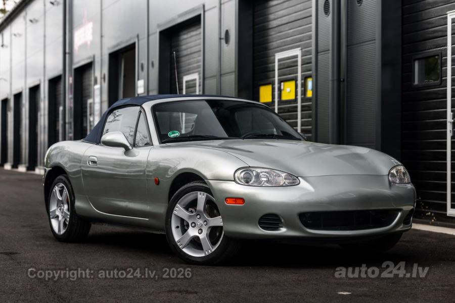 Pelēks Mazda MX-5 2003 Tallina, ar dzinēja tilpumu 1.60 L un nobraukumu 158 tūkst. km par 6790 €, foto 3 vietnē AUTOMOTO.COM.LV