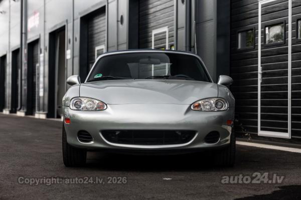 Grey Mazda MX-5 2003 in Tallinn, with an engine capacity of 1.60 L and mileage of 158 thousand km for 6790 €, photo 3 on AUTOMOTO.COM.LV