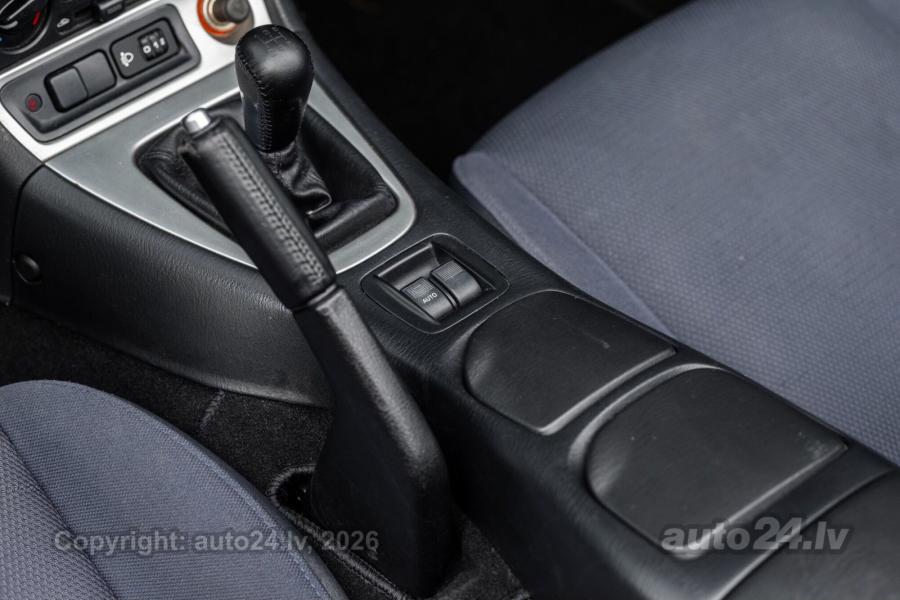 Pelēks Mazda MX-5 2003 Tallina, ar dzinēja tilpumu 1.60 L un nobraukumu 158 tūkst. km par 6790 €, foto 19 vietnē AUTOMOTO.COM.LV