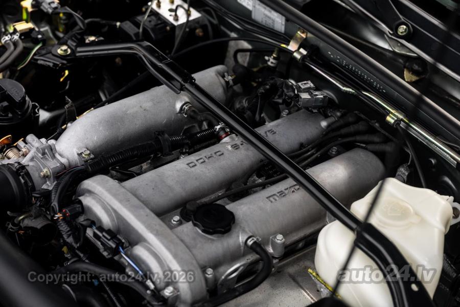 Pelēks Mazda MX-5 2003 Tallina, ar dzinēja tilpumu 1.60 L un nobraukumu 158 tūkst. km par 6790 €, foto 23 vietnē AUTOMOTO.COM.LV