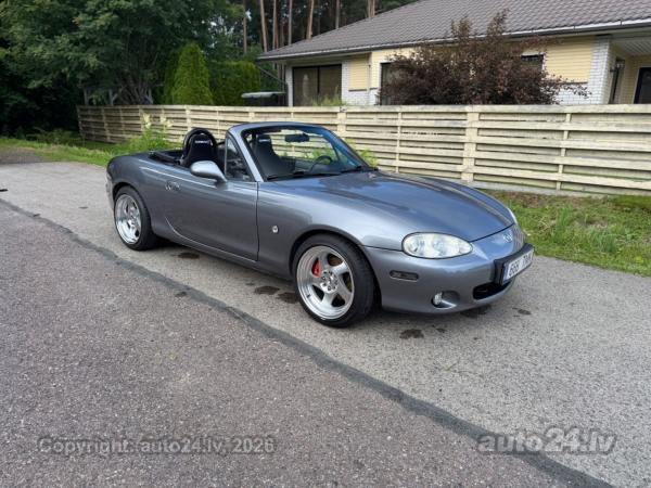 Pelēks Mazda MX-5 2004 Tallina, ar dzinēja tilpumu 1.60 L un nobraukumu 150 tūkst. km par 10500 €, foto 6 vietnē AUTOMOTO.COM.LV