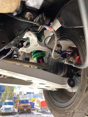 Pelēks Mazda MX-5 2004 Tallina, ar dzinēja tilpumu 1.60 L un nobraukumu 150 tūkst. km par 10500 €, foto 17 vietnē AUTOMOTO.COM.LV