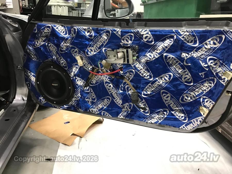 Pelēks Mazda MX-5 2004 Tallina, ar dzinēja tilpumu 1.60 L un nobraukumu 150 tūkst. km par 10500 €, foto 20 vietnē AUTOMOTO.COM.LV