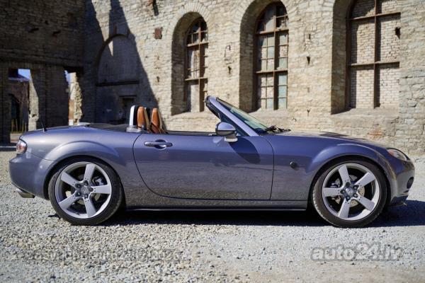 Grey Mazda MX-5 2006 in Tallinn, with an engine capacity of 2.00 L and mileage of 253 thousand km for 8500 €, photo 6 on AUTOMOTO.COM.LV