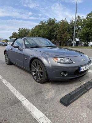 Pelēks Mazda MX-5 2006 Kauņa, ar dzinēja tilpumu 2.50 L un nobraukumu 207 tūkst. km par 5900 €, foto  vietnē AUTOMOTO.COM.LV