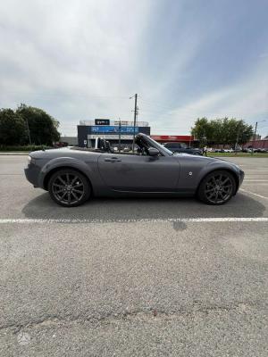 Pelēks Mazda MX-5 2006 Kauņa, ar dzinēja tilpumu 2.50 L un nobraukumu 207 tūkst. km par 5900 €, foto 13 vietnē AUTOMOTO.COM.LV