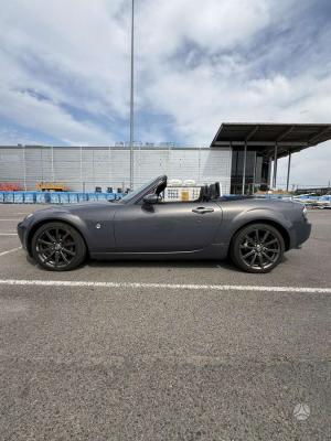 Pelēks Mazda MX-5 2006 Kauņa, ar dzinēja tilpumu 2.50 L un nobraukumu 207 tūkst. km par 5900 €, foto 14 vietnē AUTOMOTO.COM.LV
