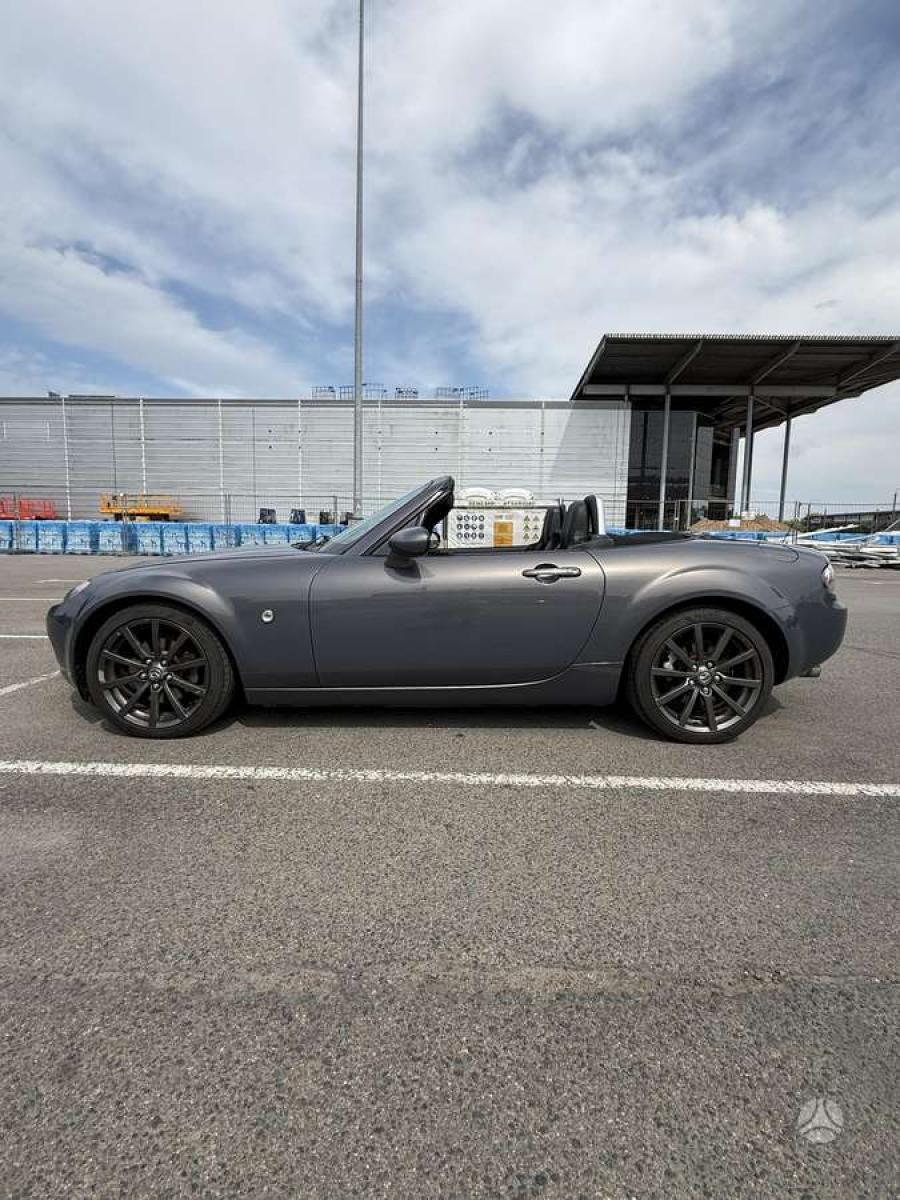 Pelēks Mazda MX-5 2006 Kauņa, ar dzinēja tilpumu 2.50 L un nobraukumu 207 tūkst. km par 5900 €, foto 14 vietnē AUTOMOTO.COM.LV