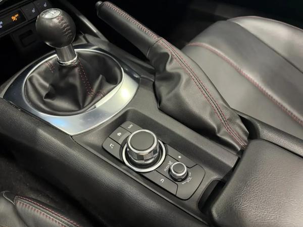 Grey Mazda MX-5 2017 in Marupe, with an engine capacity of 1.50 L and mileage of 12 thousand km for 22990 €, photo 9 on AUTOMOTO.COM.LV