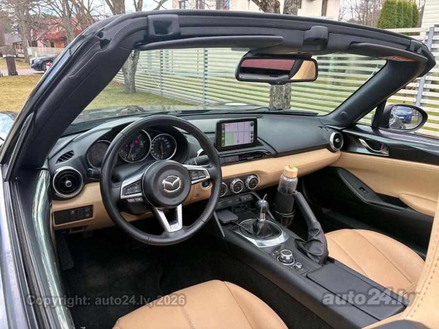 Pelēks Mazda MX-5 2018 Tartu, ar dzinēja tilpumu 2.00 L un nobraukumu 60 tūkst. km par 18900 €, foto 7 vietnē AUTOMOTO.COM.LV