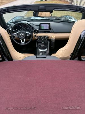 Pelēks Mazda MX-5 2018 Tartu, ar dzinēja tilpumu 2.00 L un nobraukumu 60 tūkst. km par 18900 €, foto 9 vietnē AUTOMOTO.COM.LV