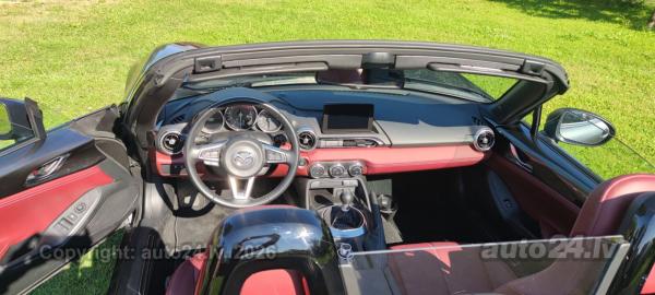 Grey Mazda MX-5 2020 in Tallinn, with an engine capacity of 2.00 L and mileage of 15 thousand km for 22000 €, photo 6 on AUTOMOTO.COM.LV