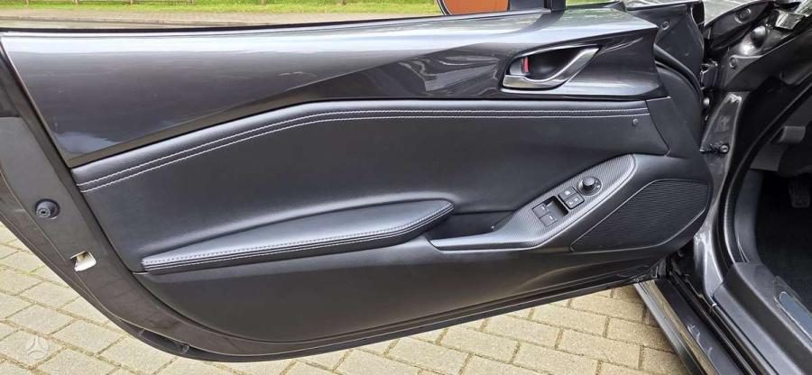 Pelēks Mazda MX-5 2021 Klaipėda, ar dzinēja tilpumu 2.00 L un nobraukumu 17 tūkst. km par 18400 €, foto 20 vietnē AUTOMOTO.COM.LV