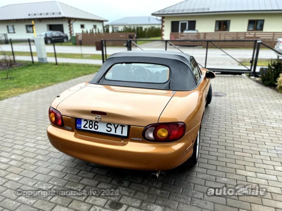 Oranžs Mazda MX-5 1998 Tallina, ar dzinēja tilpumu 1.60 L un nobraukumu 154 tūkst. km par 7500 €, foto 5 vietnē AUTOMOTO.COM.LV