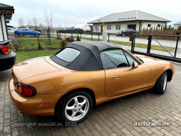 Oranžs Mazda MX-5 1998 Tallina, ar dzinēja tilpumu 1.60 L un nobraukumu 154 tūkst. km par 7500 €, foto 5 vietnē AUTOMOTO.COM.LV