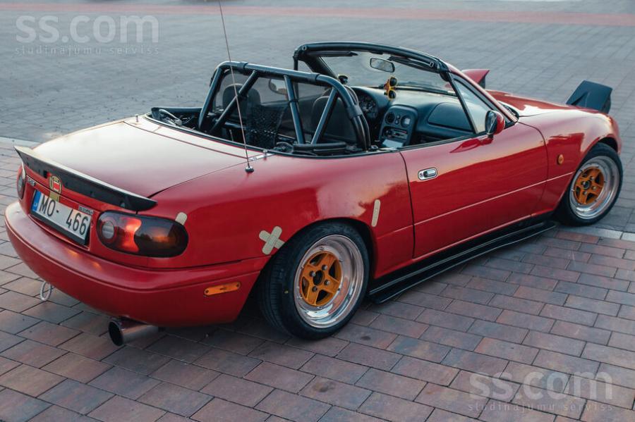 Sarkans Mazda MX-5 1996 Ventspils, ar dzinēja tilpumu 1.60 L un nobraukumu 264 tūkst. km par 31900 €, foto 6 vietnē AUTOMOTO.COM.LV