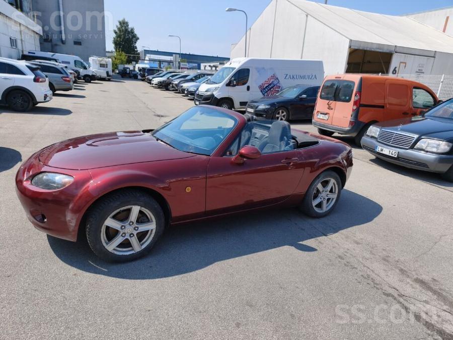 Sarkans Mazda MX-5 2006 Rīga, ar dzinēja tilpumu 1.80 L un nobraukumu 175 tūkst. km par 3700 €, foto 1 vietnē AUTOMOTO.COM.LV