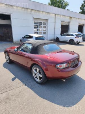 Sarkans Mazda MX-5 2006 Rīga, ar dzinēja tilpumu 1.80 L un nobraukumu 175 tūkst. km par 3700 €, foto 7 vietnē AUTOMOTO.COM.LV