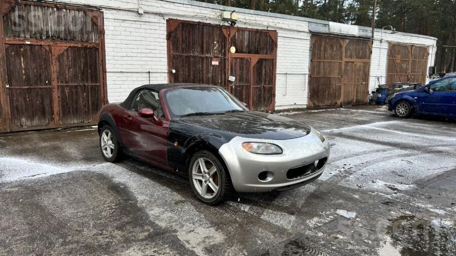 Sarkans Mazda MX-5 2007 Rīga, ar dzinēja tilpumu 1.80 L un nobraukumu 200 tūkst. km par 2990 €, foto 1 vietnē AUTOMOTO.COM.LV